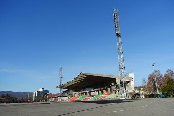 Football : le FC Annecy a enfin trouvé un stade de remplacement pour la ...