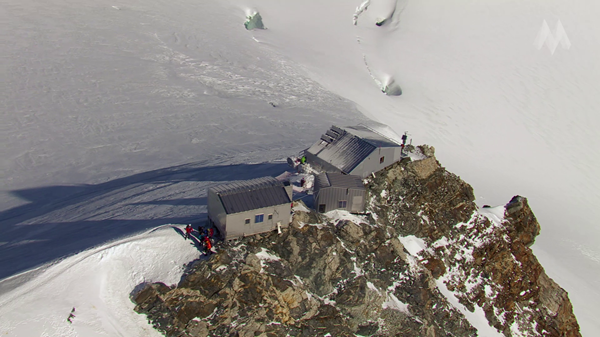 Mont-Blanc : l’abri Vallot a un nouveau caisson hyperbare, grâce à ...