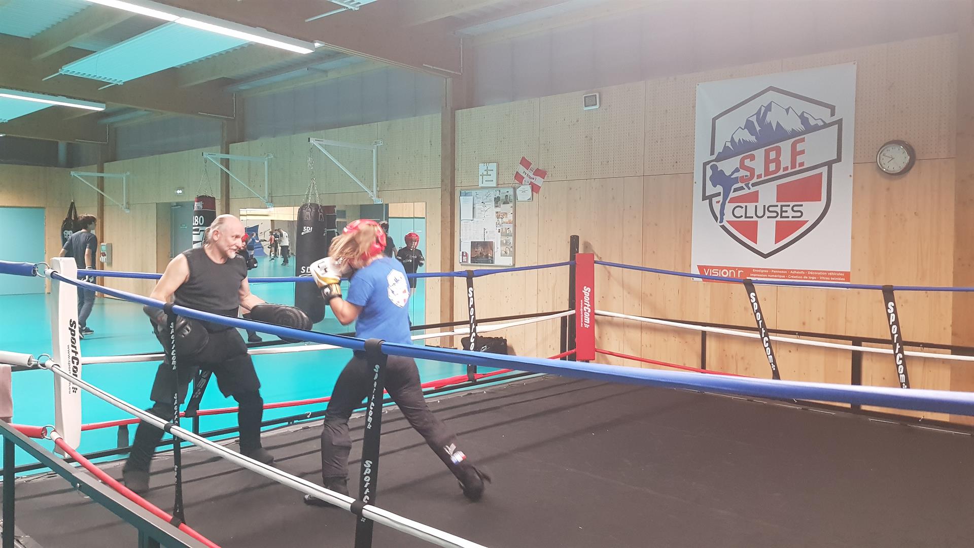 Bienvenue au Club : un vivier de championnes au Savate boxe française ...